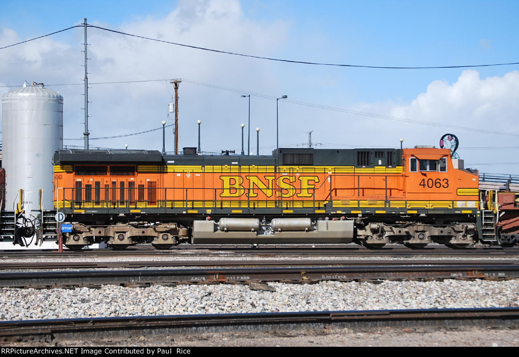 BNSF 4063